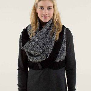 lululemon athletica | Accessories | Lululemon Vinyasa Infinity Scarf ...